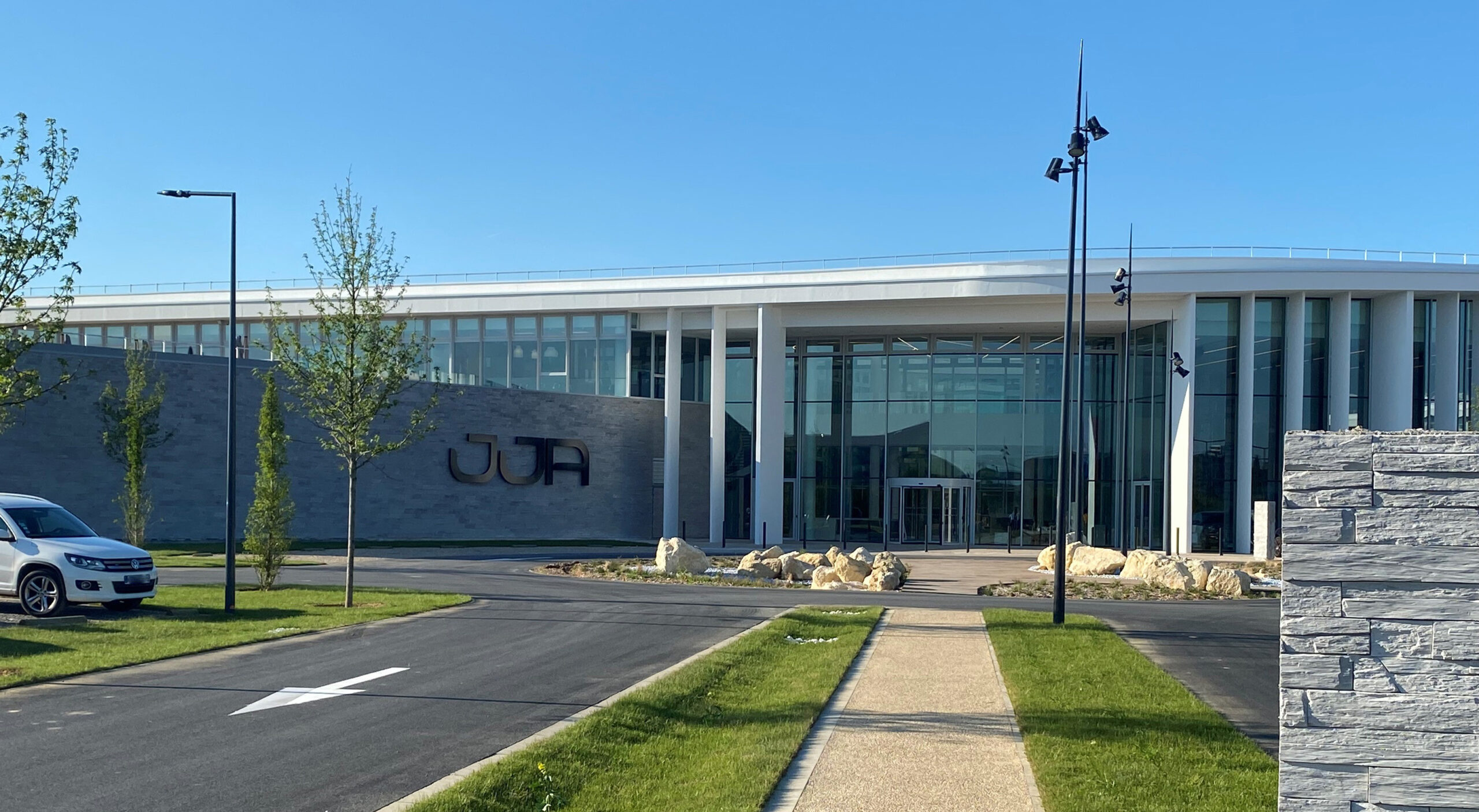 Siège social et showroom de JJA - BEG Ingénierie